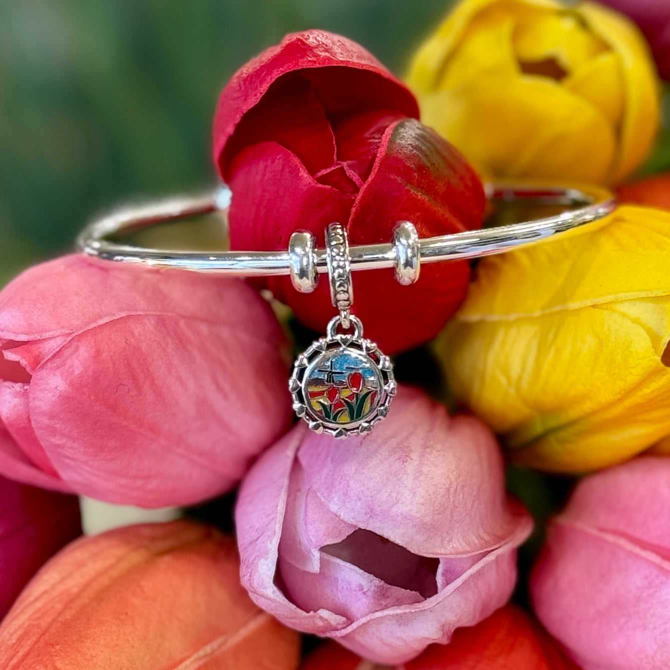 Custom De Zwaan Windmill and Tulip Field Pandora Charm – Apothecary ...